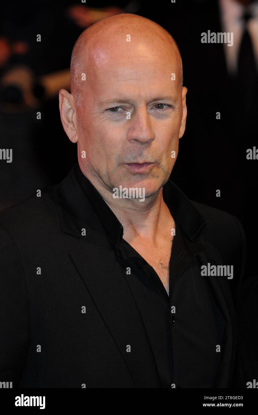 Bruce Willis, Red Premiere, London, uk Stock Photo - Alamy