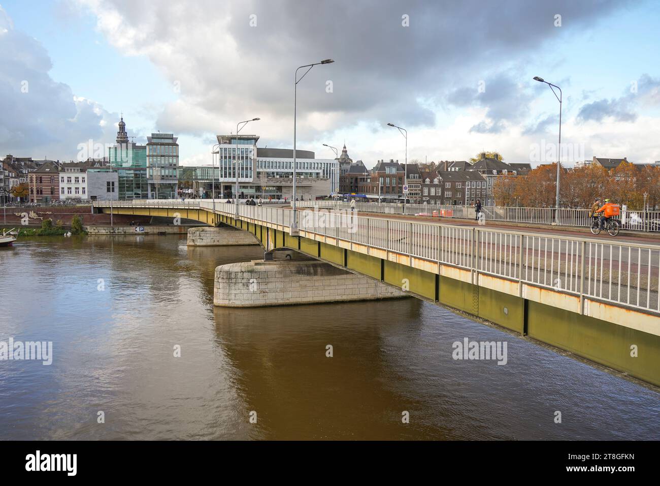Wilhelmina bridge, across the Maas/Meuse River Maastricht, Limburg ...