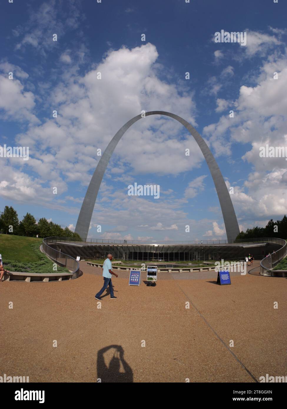 St. Louis, Missouri - June 21, 2023: The Gateway Arch in St Louis, MO ...