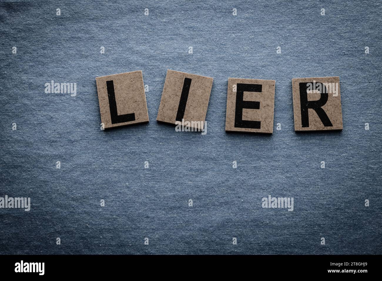 Fabric runs hi-res stock photography and images - Alamy