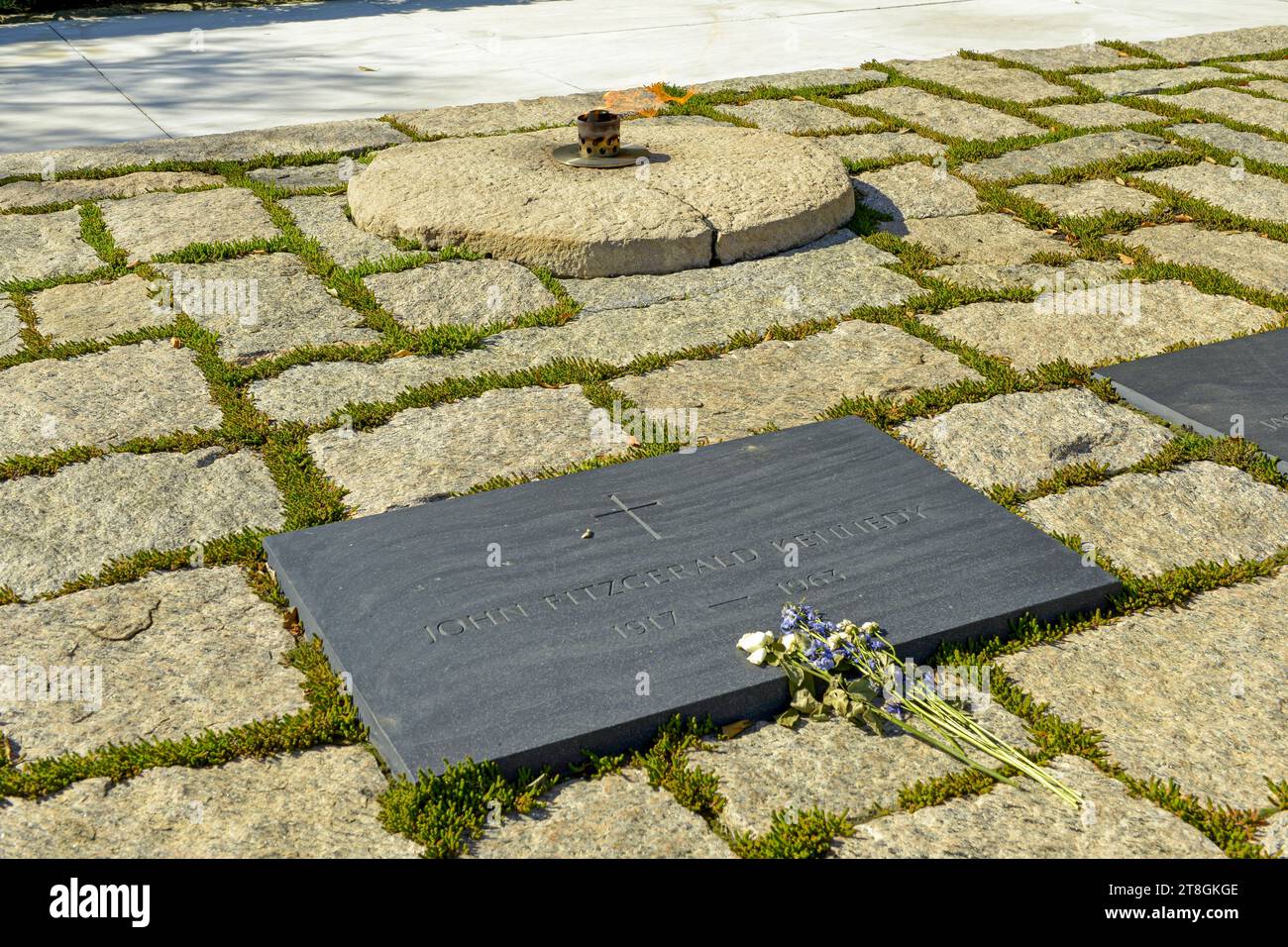 The eternal flame and headstone of President John F Kennedy at ...