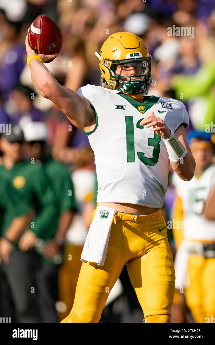 FORT WORTH, TX - NOVEMBER 18:Baylor Bears quarterback Sawyer Robertson ...