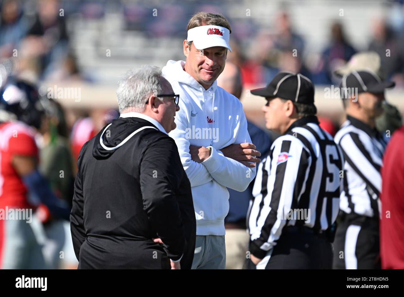 Louisiana Monroe head coach Terry Bowden, front, and Mississippi head ...