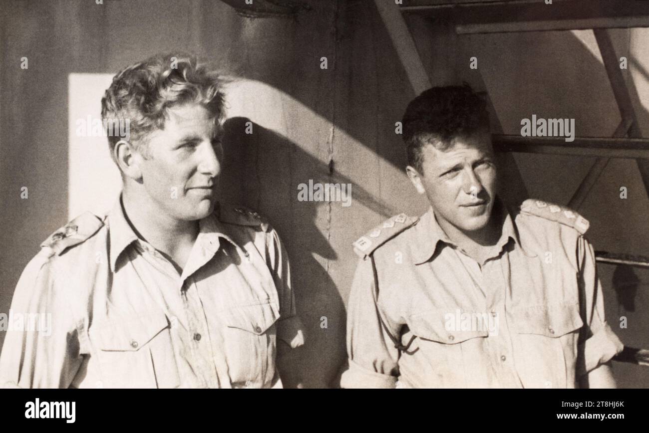 A Royal Engineers captain with a lieutenant, c.1950s Stock Photo - Alamy