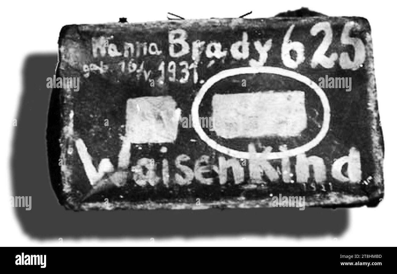 Valise d'Hanna Brady (Hana Bradyovà 1931-1944 Stock Photo - Alamy