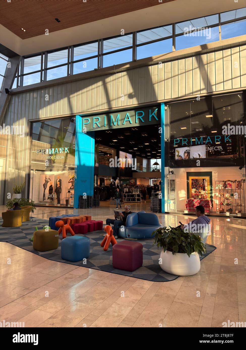 Primark shopping center hi-res stock photography and images - Alamy