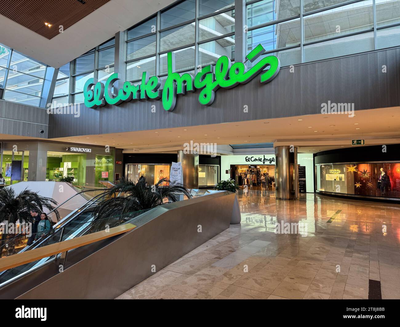 Puerto Venecia, well-recognized shopping center based out of the city ...