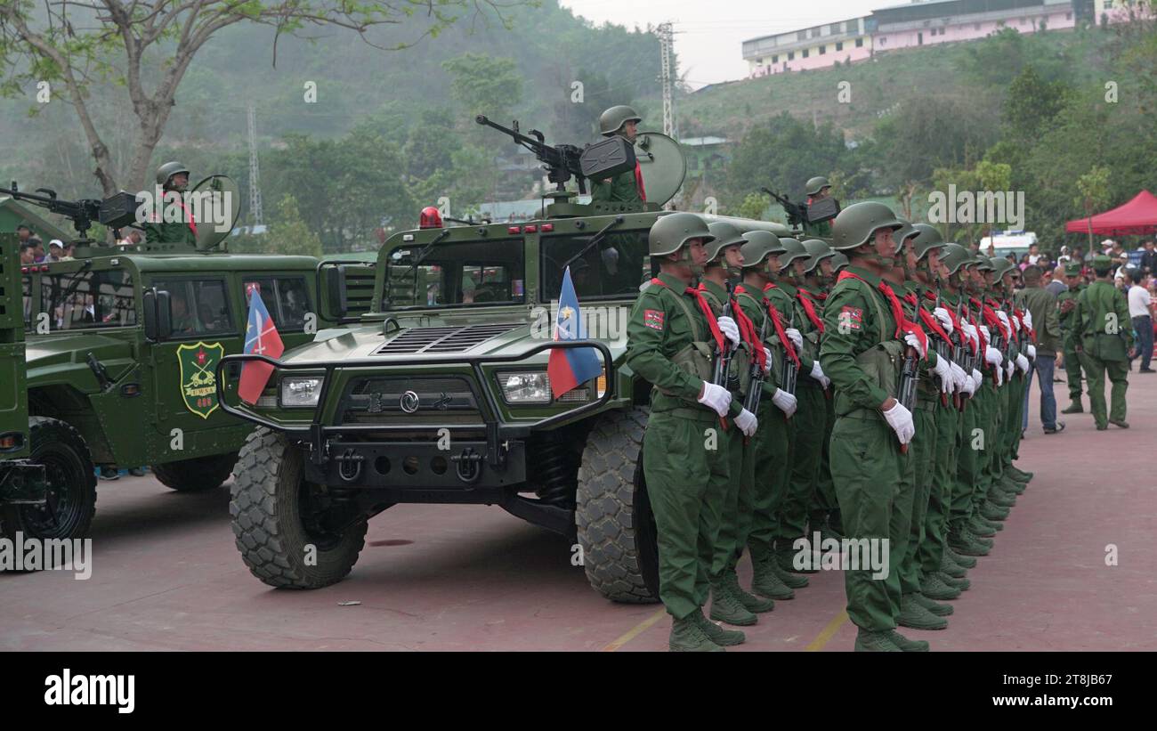 UWSA soldiers stand at attention during ceremonies Stock Photo - Alamy