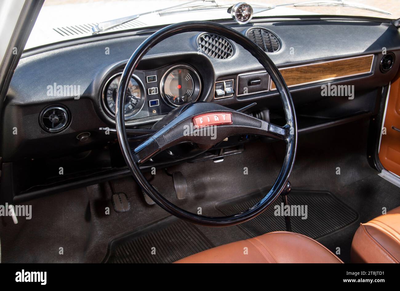 Fiat 128 estate hi-res stock photography and images - Alamy