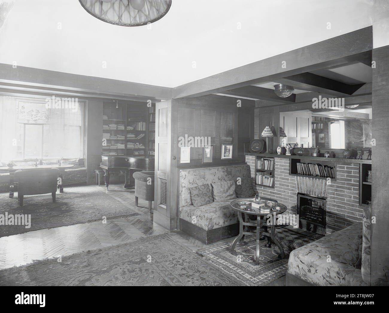 Emphasized ceiling hi-res stock photography and images - Alamy