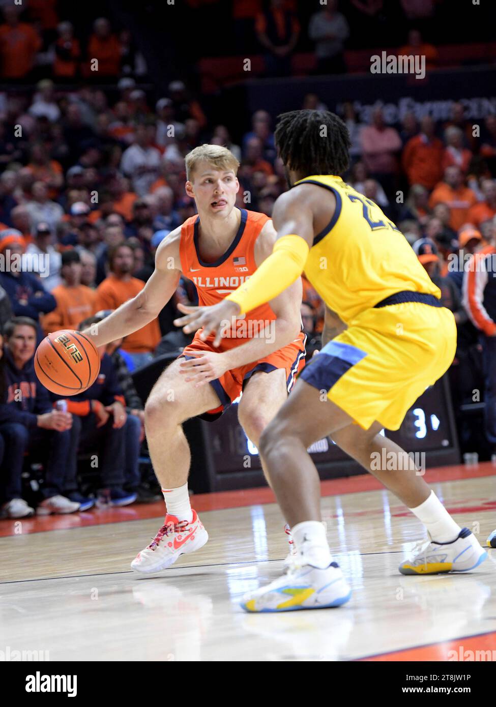 CHAMPAIGN, IL - NOVEMBER 14: Illinois Fighting Illini Guard Marcus ...