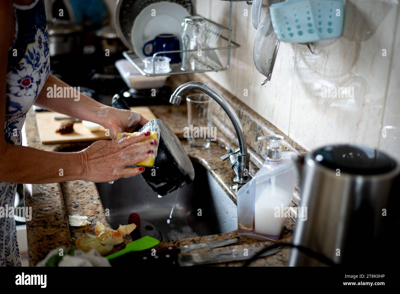 Hygiene in cooking hi-res stock photography and images - Alamy
