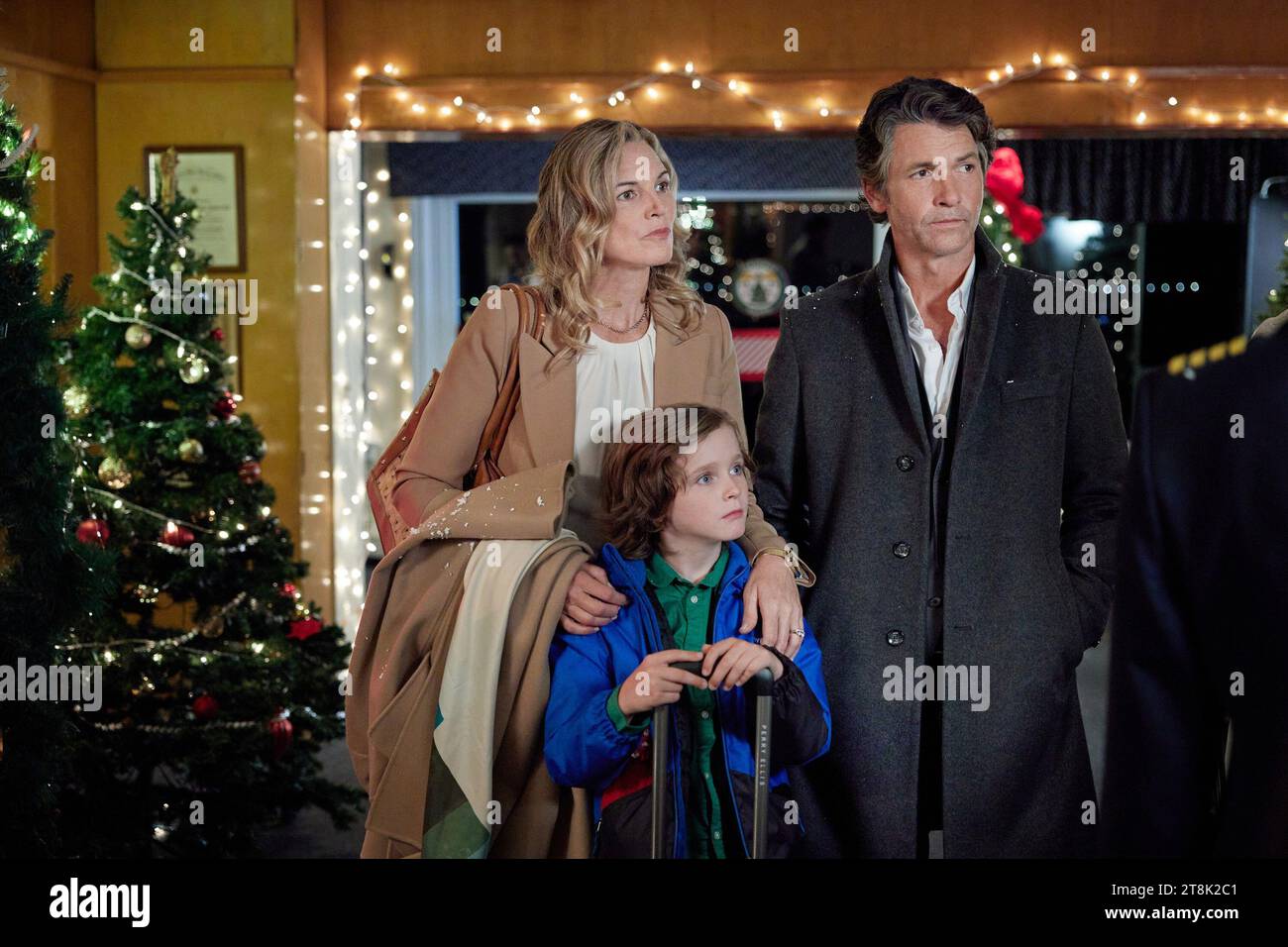 CHRISTMAS ISLAND, from left: Kate Drummond, Lincoln MacNeil, Jefferson ...