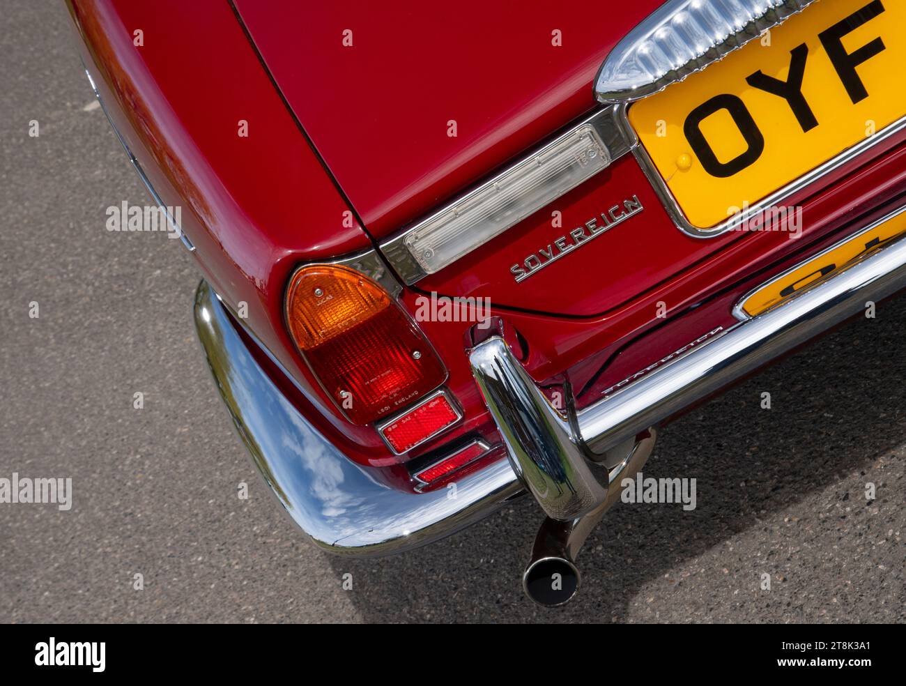 Daimler sovereign classic british luxury hi-res stock photography and ...