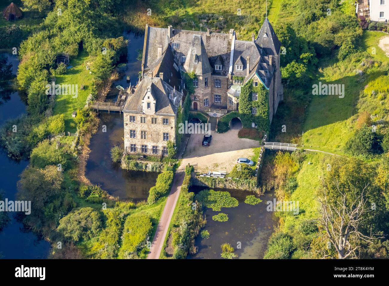 Aerial view, Schloss Höllinghofen, moated castle, Voßwinkel, Arnsberg ...