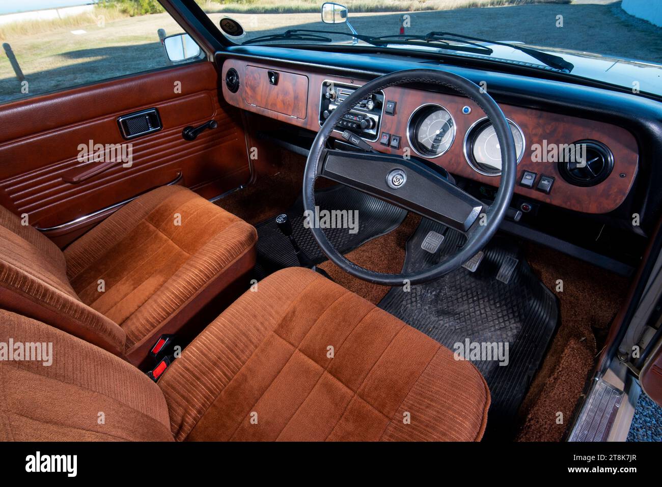 Maxi hls hi-res stock photography and images - Alamy