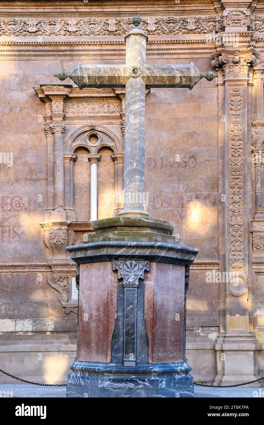 MURCIA, SPAIN, Christian cross in medieval Cathedral exterior Stock ...