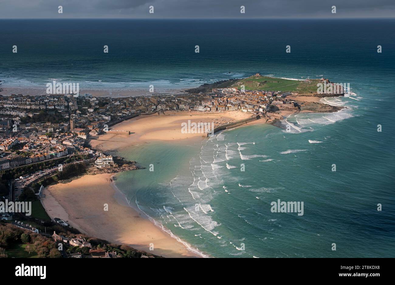 CORNWALL, ENGLAND - OCTOBER 2008 : On the south western Cornish ...