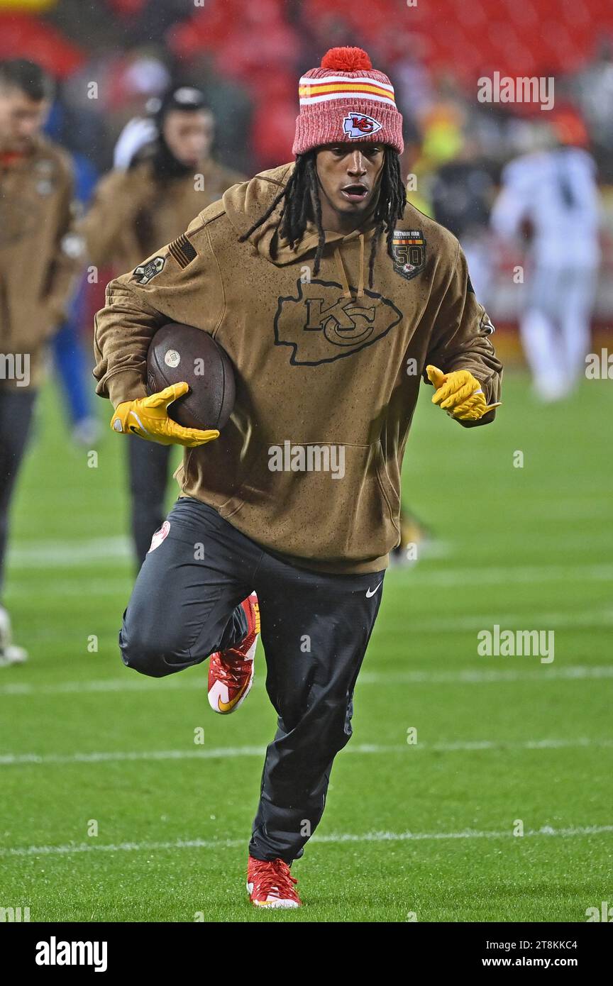 Kansas City Chiefs running back Isiah Pacheco (10) warms up before an ...