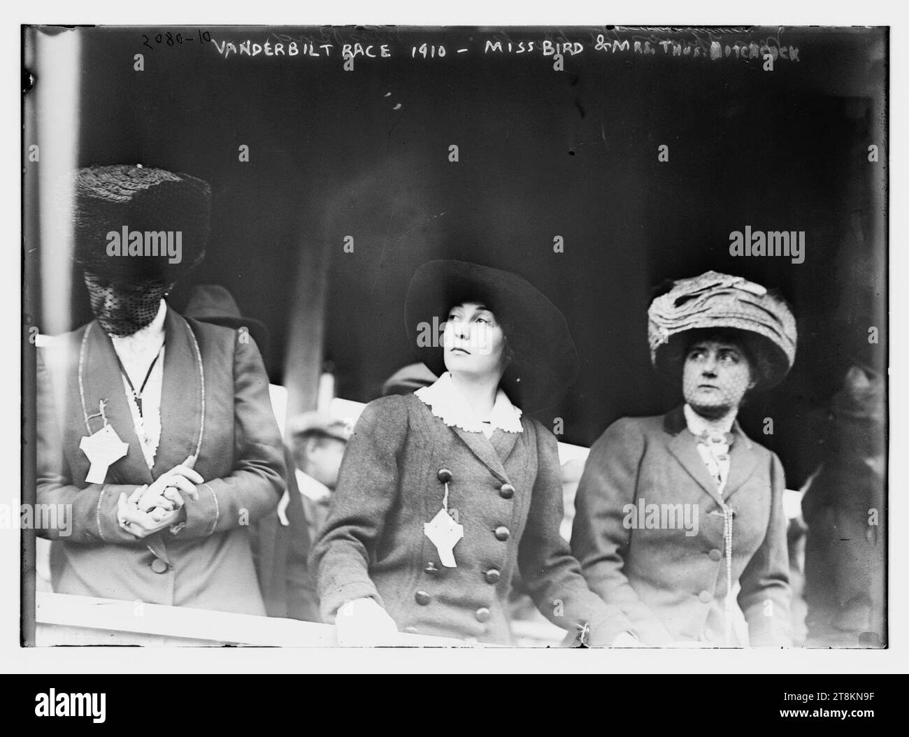 Vanderbilt Race 1910 Miss Bird and Mrs. Thomas Hitchcock Stock Photo ...