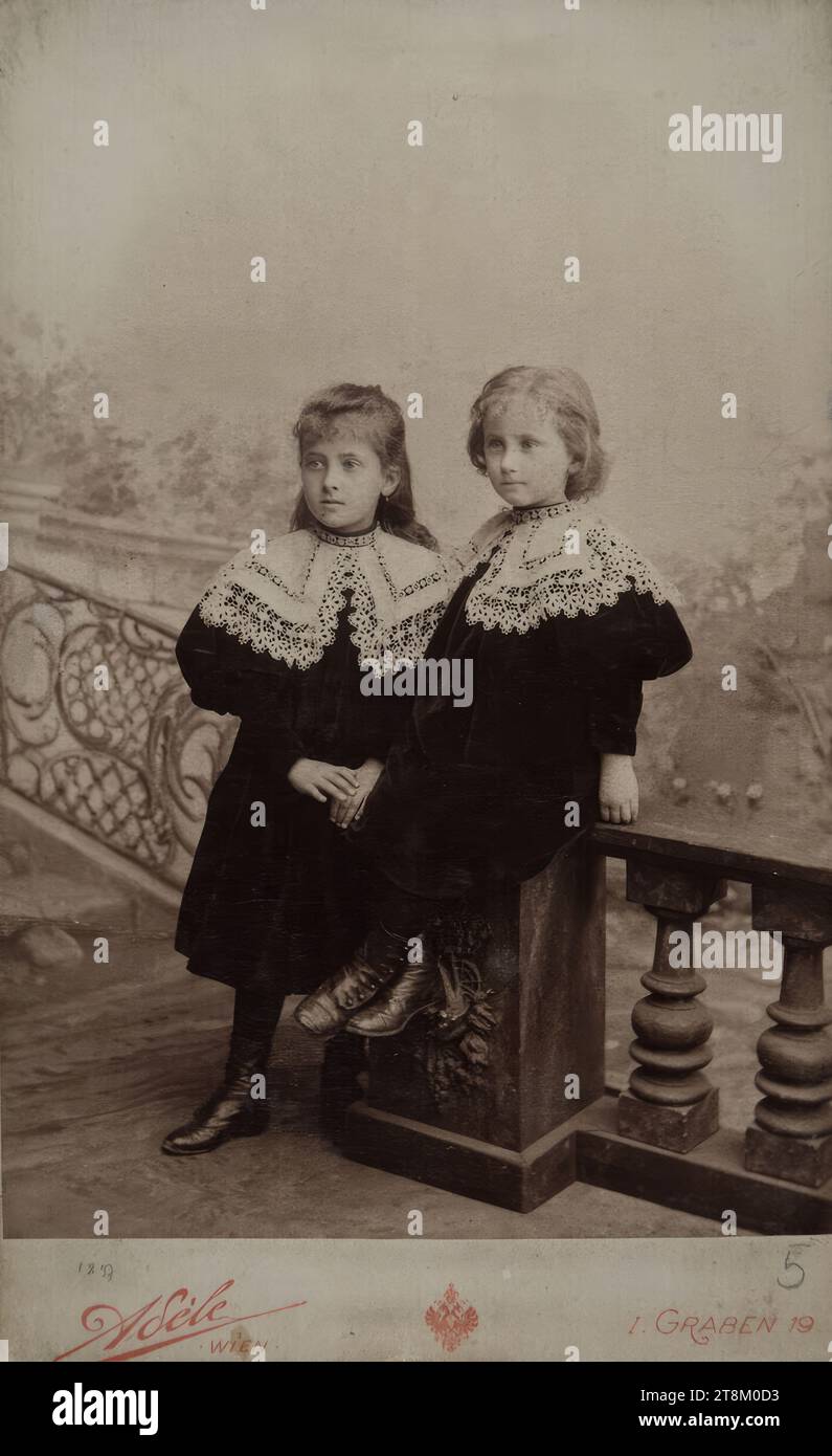 Photograph of the sisters Adele and Edith Harms, Atelier Adèle, Vienna ...