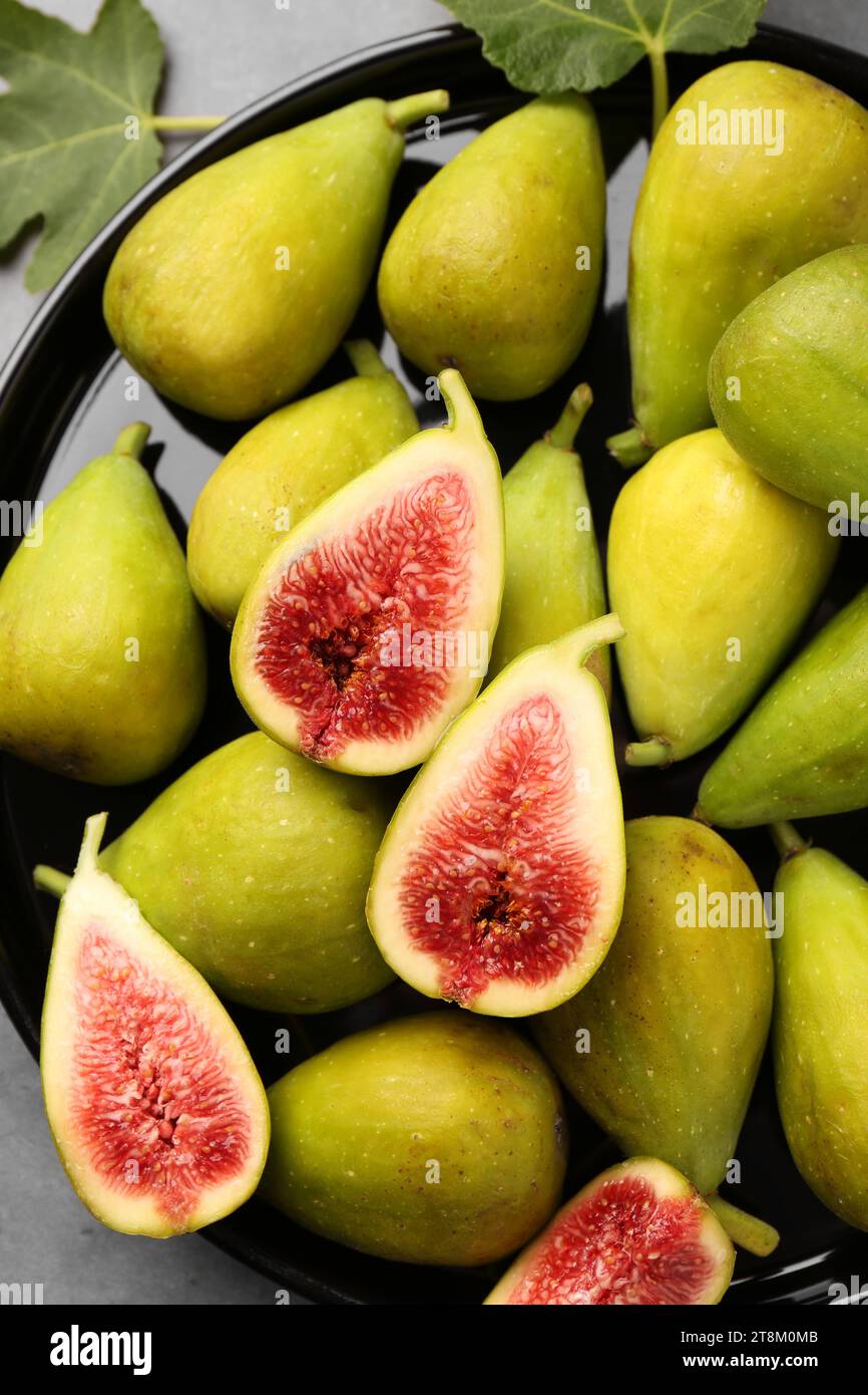 Green figs top view hi-res stock photography and images - Alamy