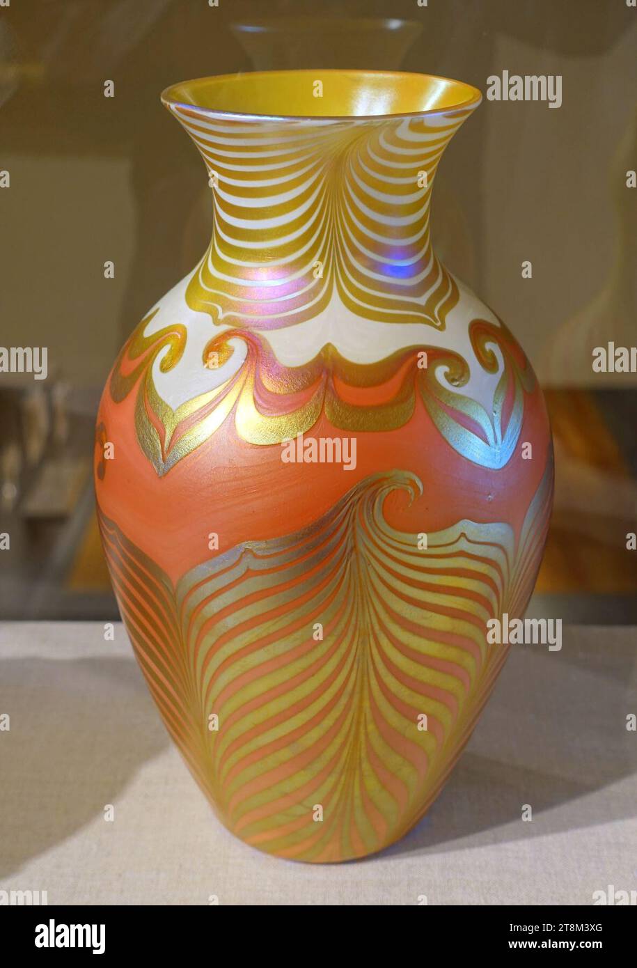 Vase by Steuben Glass Works, 1904-1914, blown Aurene glass with cased ...