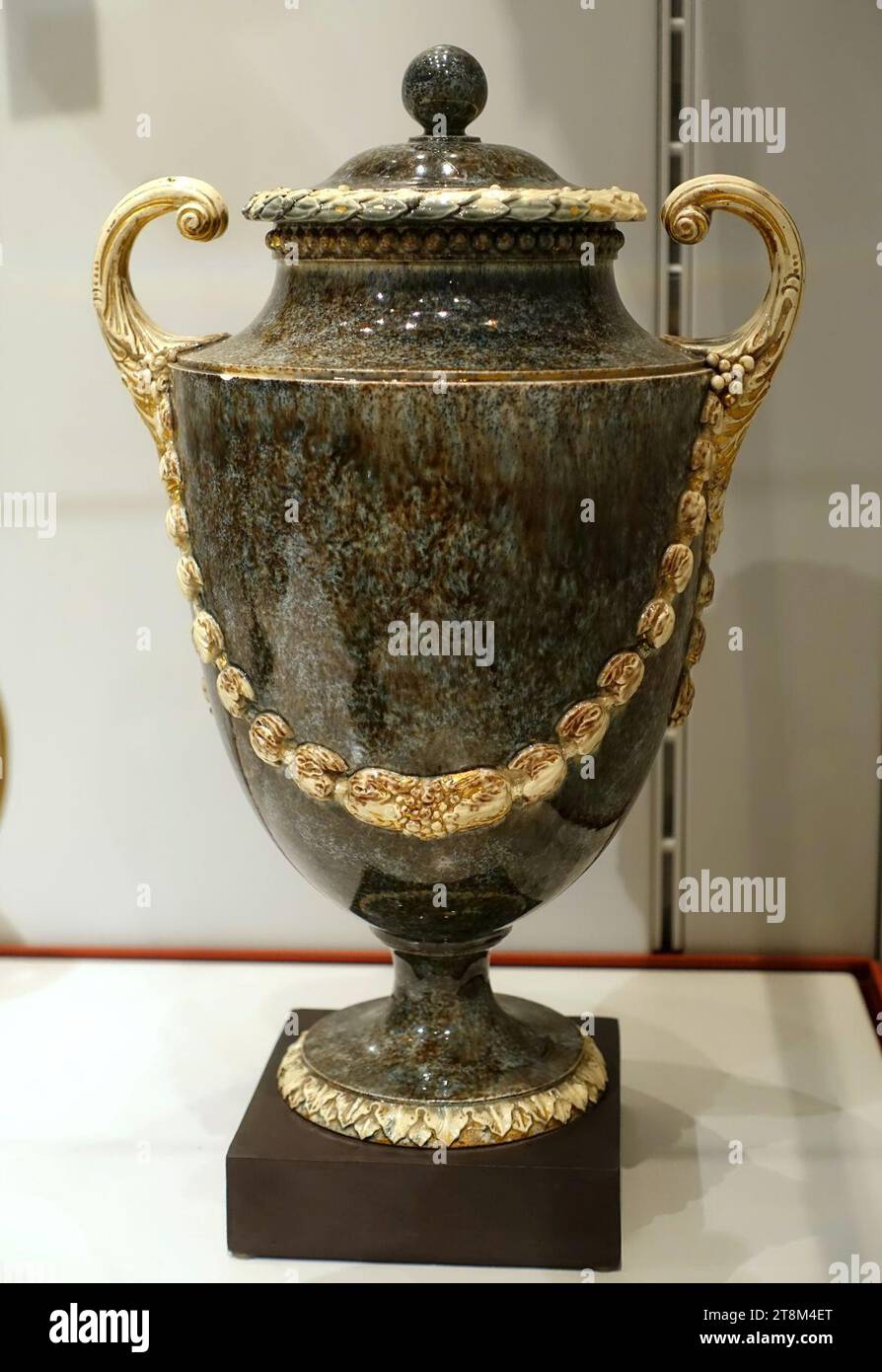 Black basalt ware hi-res stock photography and images - Alamy