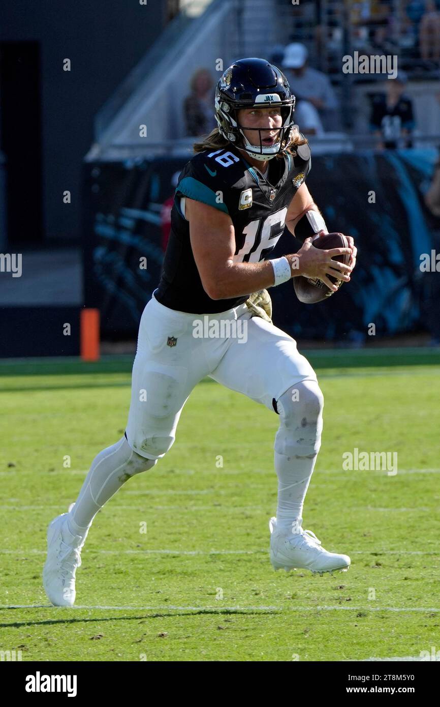 Jacksonville Jaguars quarterback Trevor Lawrence (16) scrambles against ...