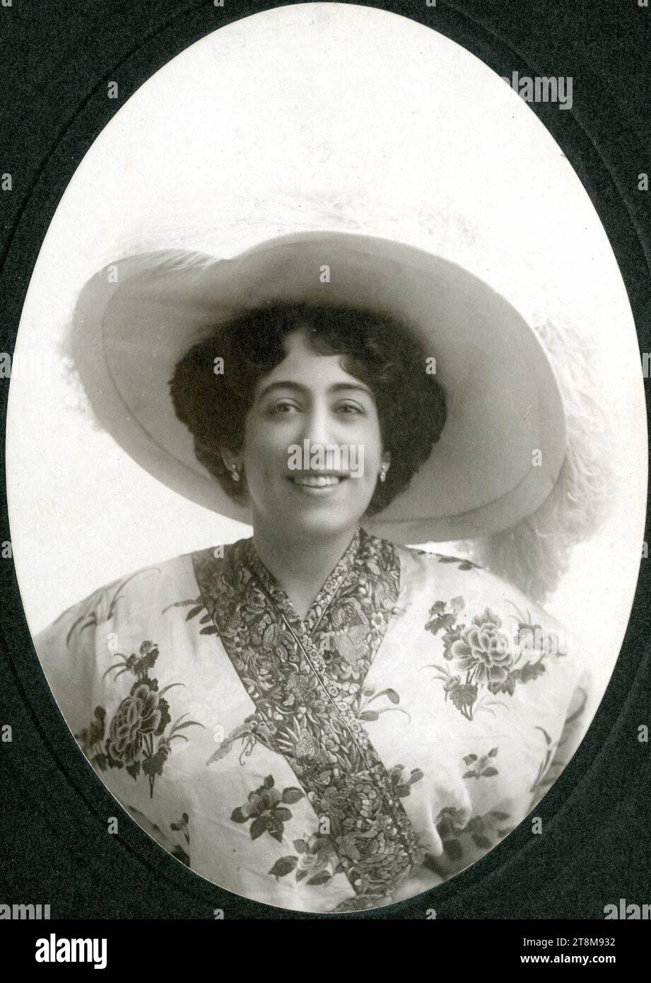 Vaudeville actress Edna Davenport Stock Photo - Alamy Vaudeville actress Edna Davenport Stock Photo - Alamy