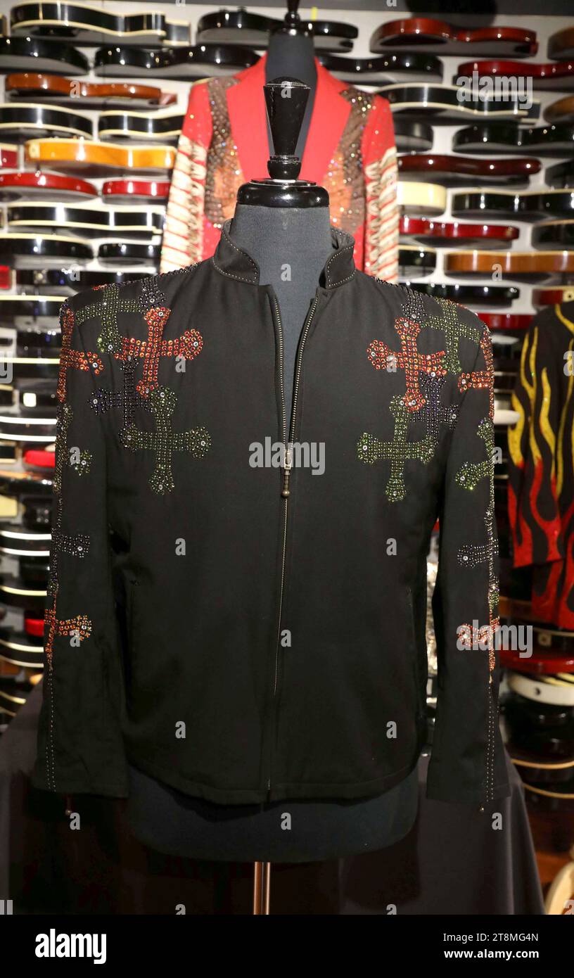 New York, New York, USA. 20th Nov, 2023. Dusty Hill Performance Jacket ...