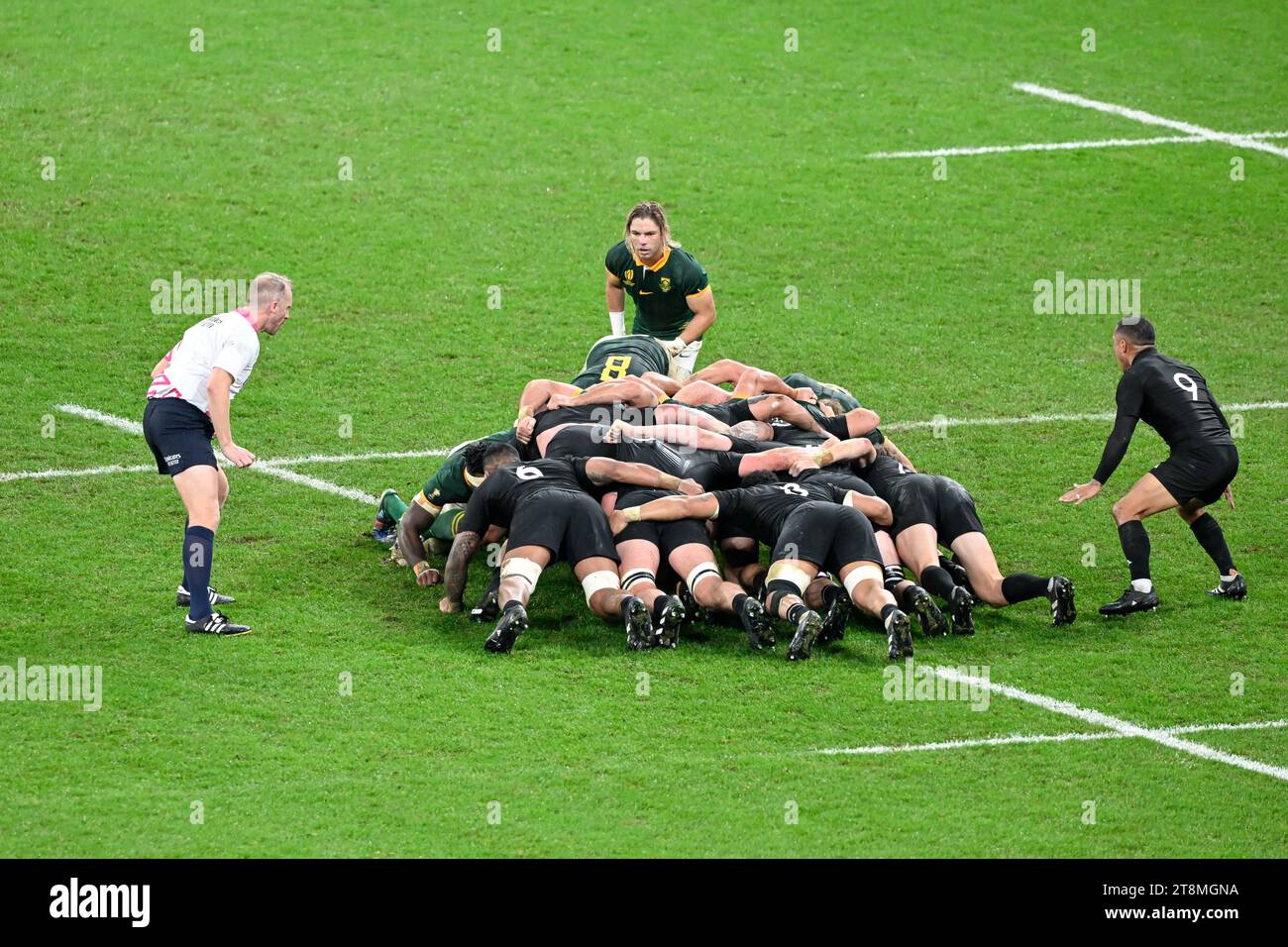 Waynes Barnes Aaron Smith and Faf de Klerk during a scrum of the Rugby ...