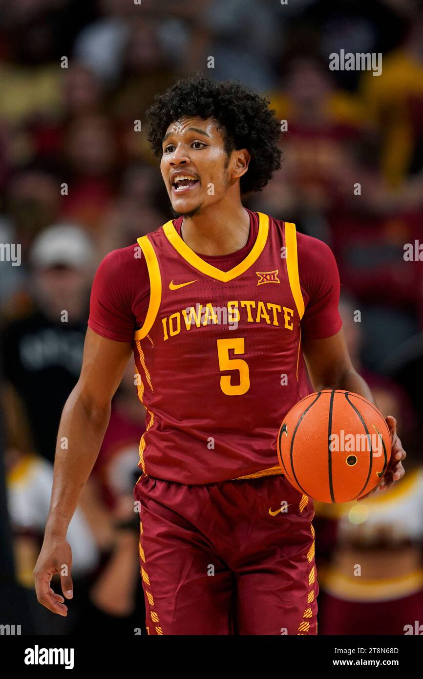 Iowa State guard Curtis Jones (5) drives up court during the first half ...