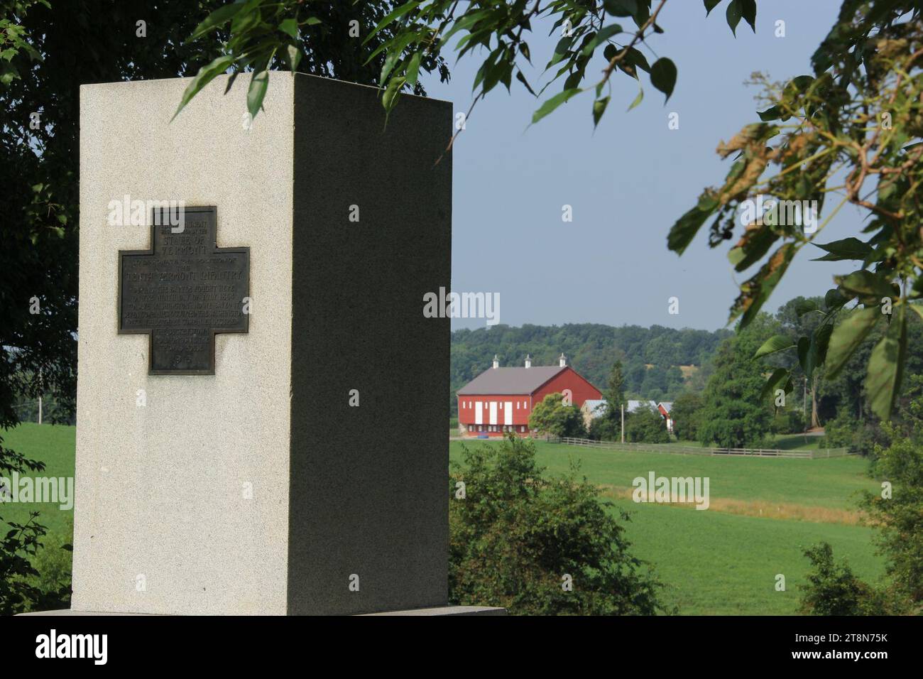Vermont Monument & Thomas Barn Stock Photo - Alamy