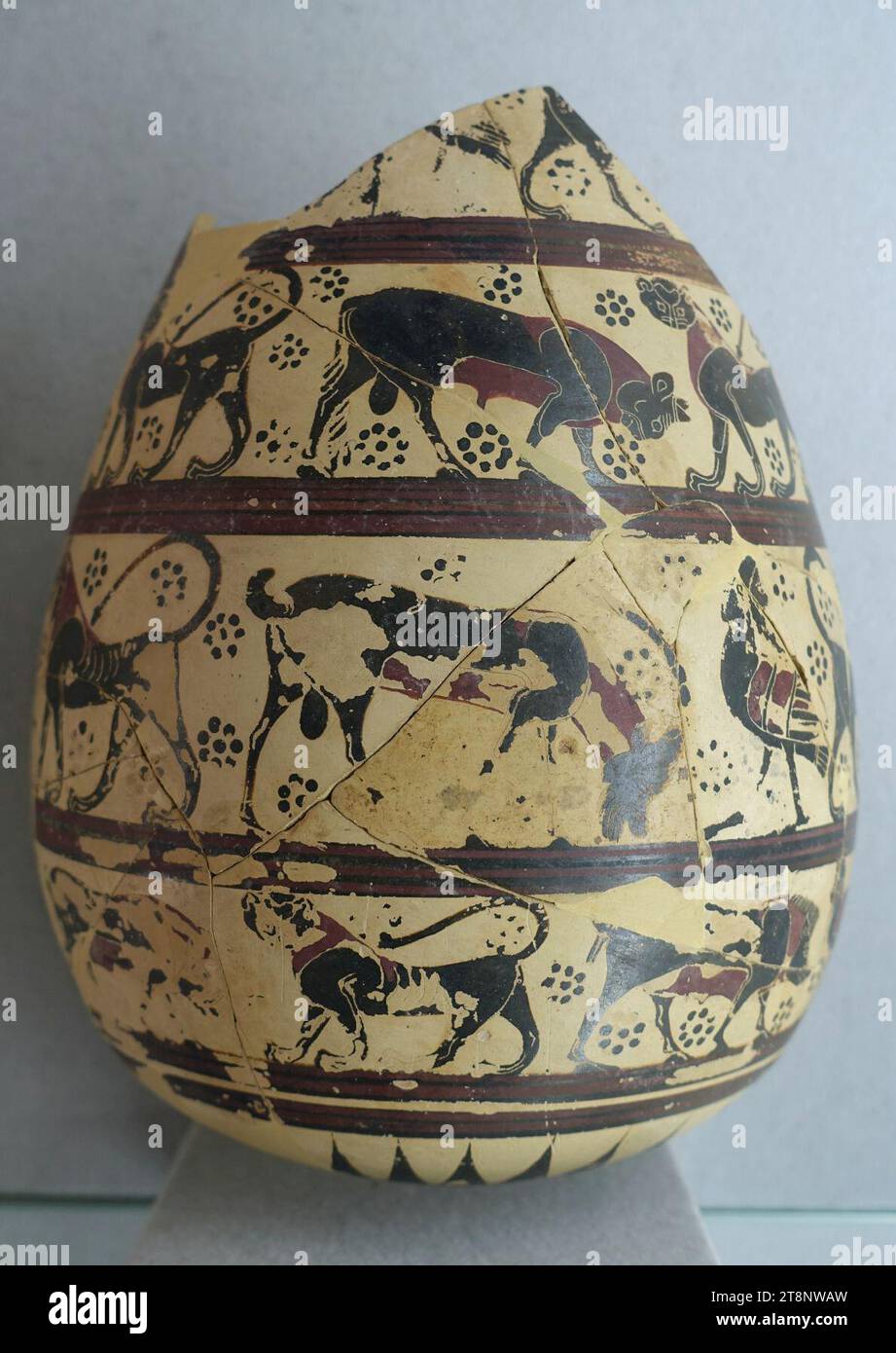 Vessel, Corinth, 8th to 7th century BC Stock Photo - Alamy