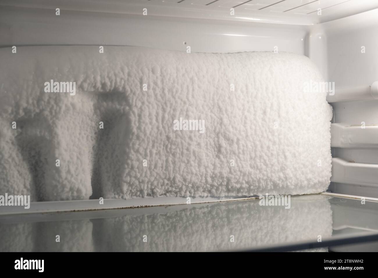 Empty refrigerator ice buildup hi-res stock photography and images - Alamy