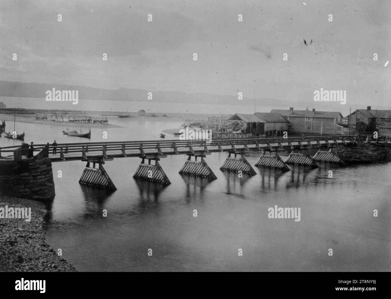 Vestre Jakobselvs, første bro, bygget 1883-1885, Vadsø, Finnmark Stock ...