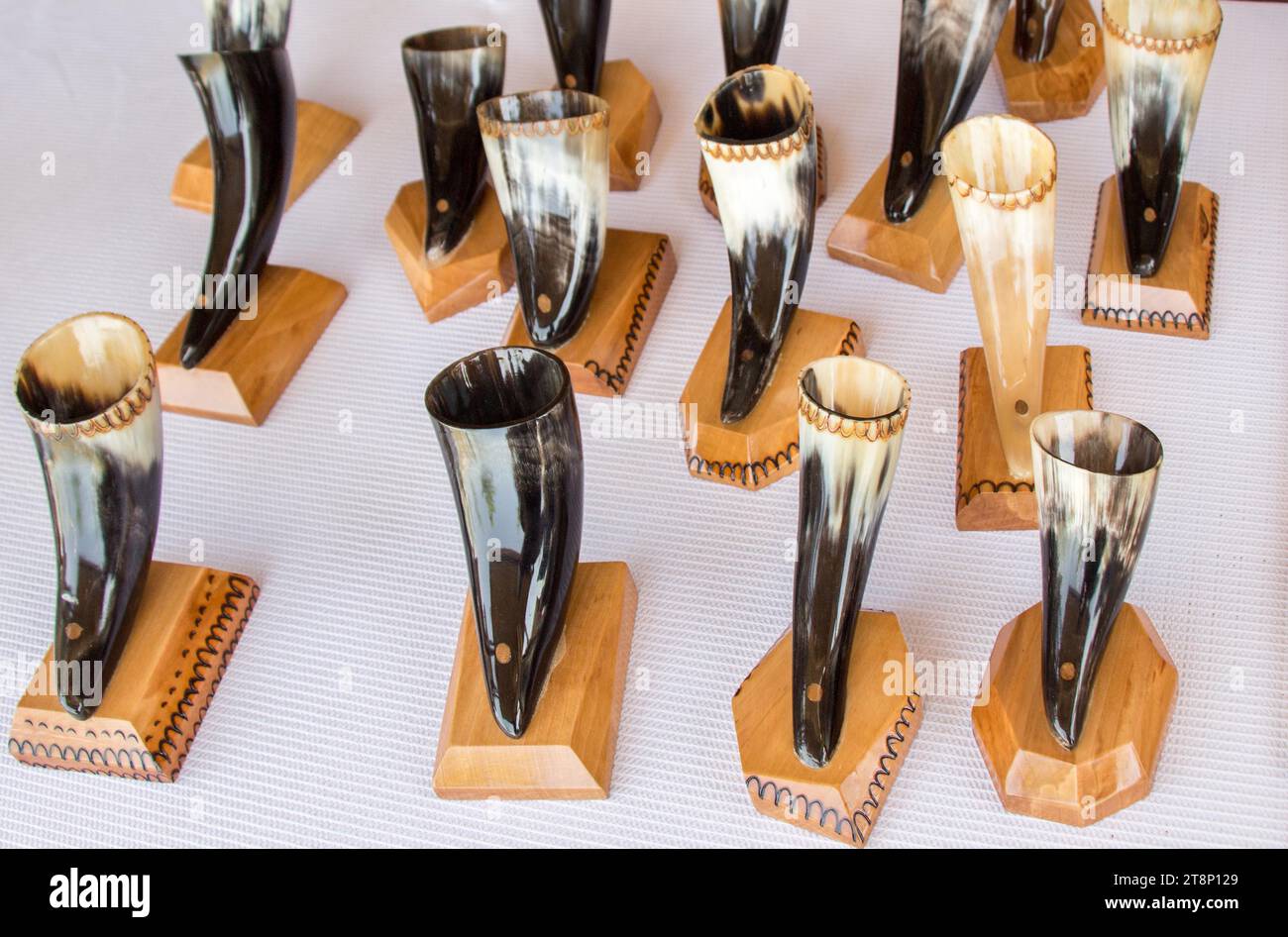 Horn instrument hi-res stock photography and images - Alamy