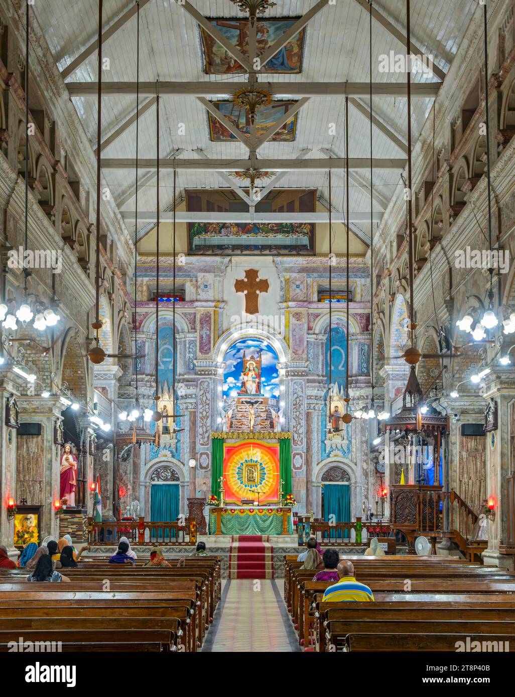 Interior of Santa Cruz Cathedral Basilica, Fort Kochi, Cochin, Kerala ...