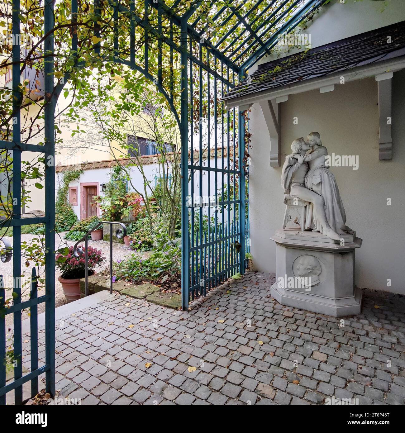 Sculpture Faust and Gretchen by Antonio Tantardinis in the garden ...