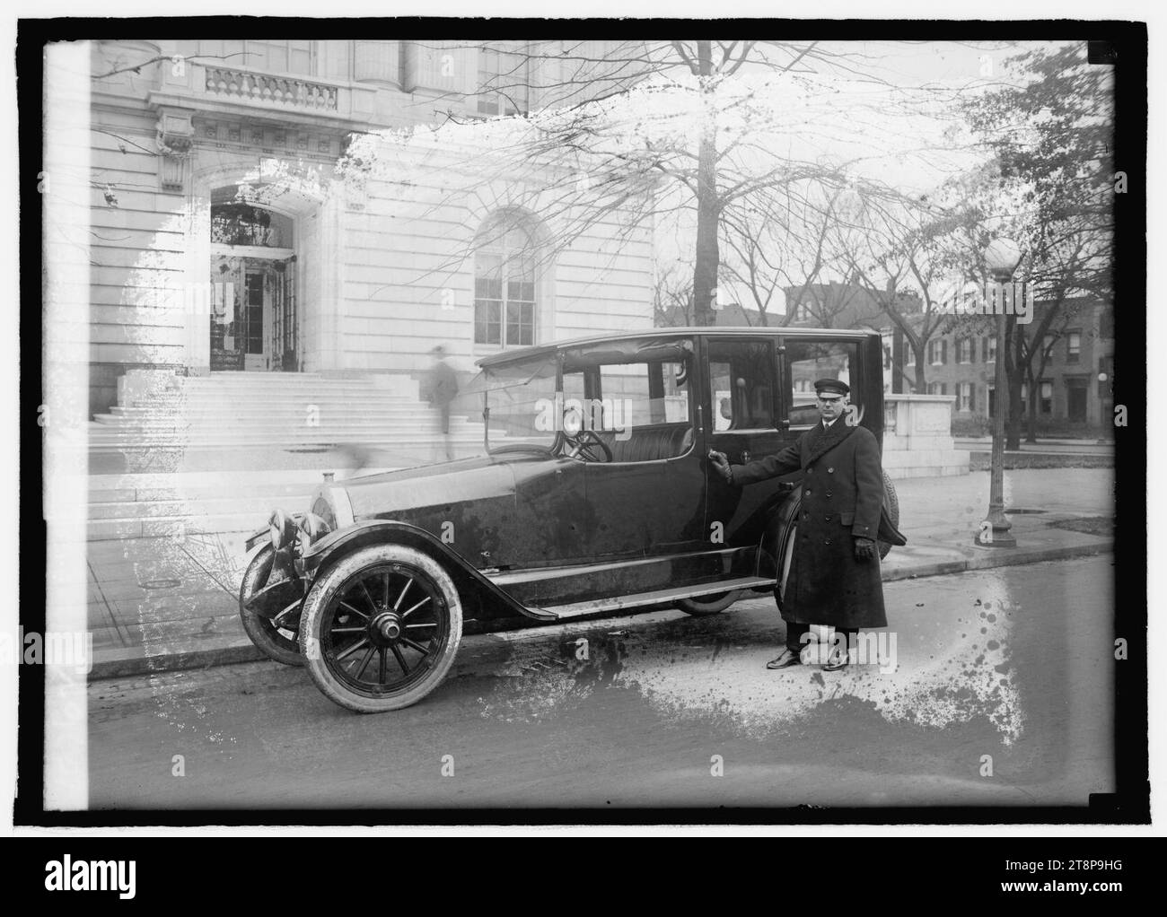 Chauffer Black and White Stock Photos & Images - Alamy