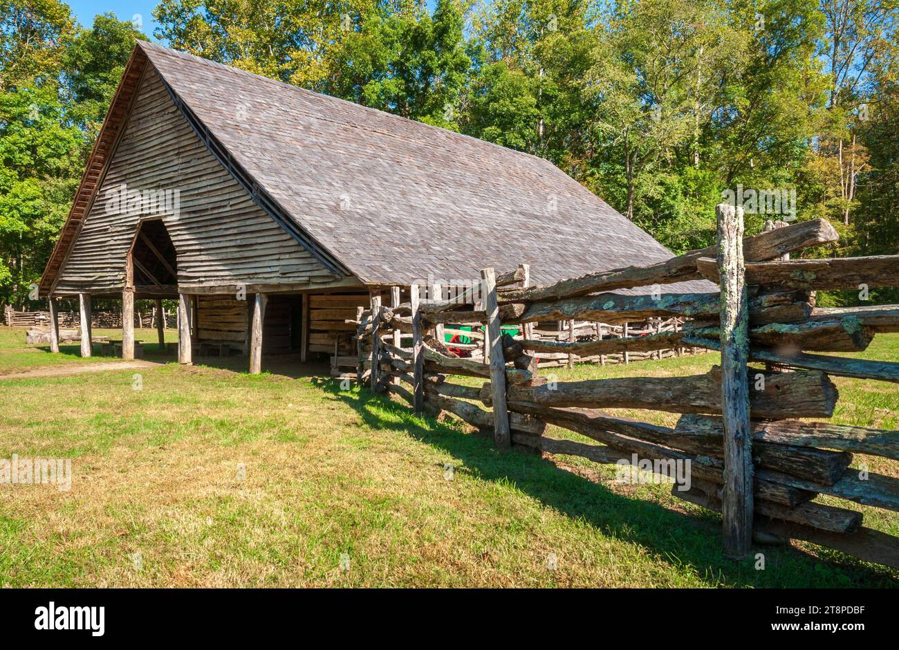 Mountain Farm Museum and Mingus Mill at Great Smoky Mountains National ...
