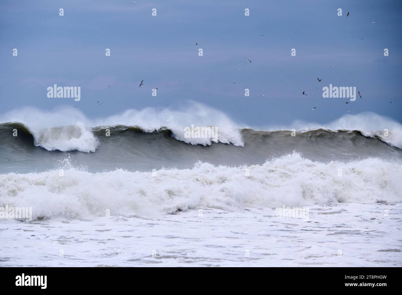 Raging huge waves during an incredibly powerful storm in the Black Sea ...