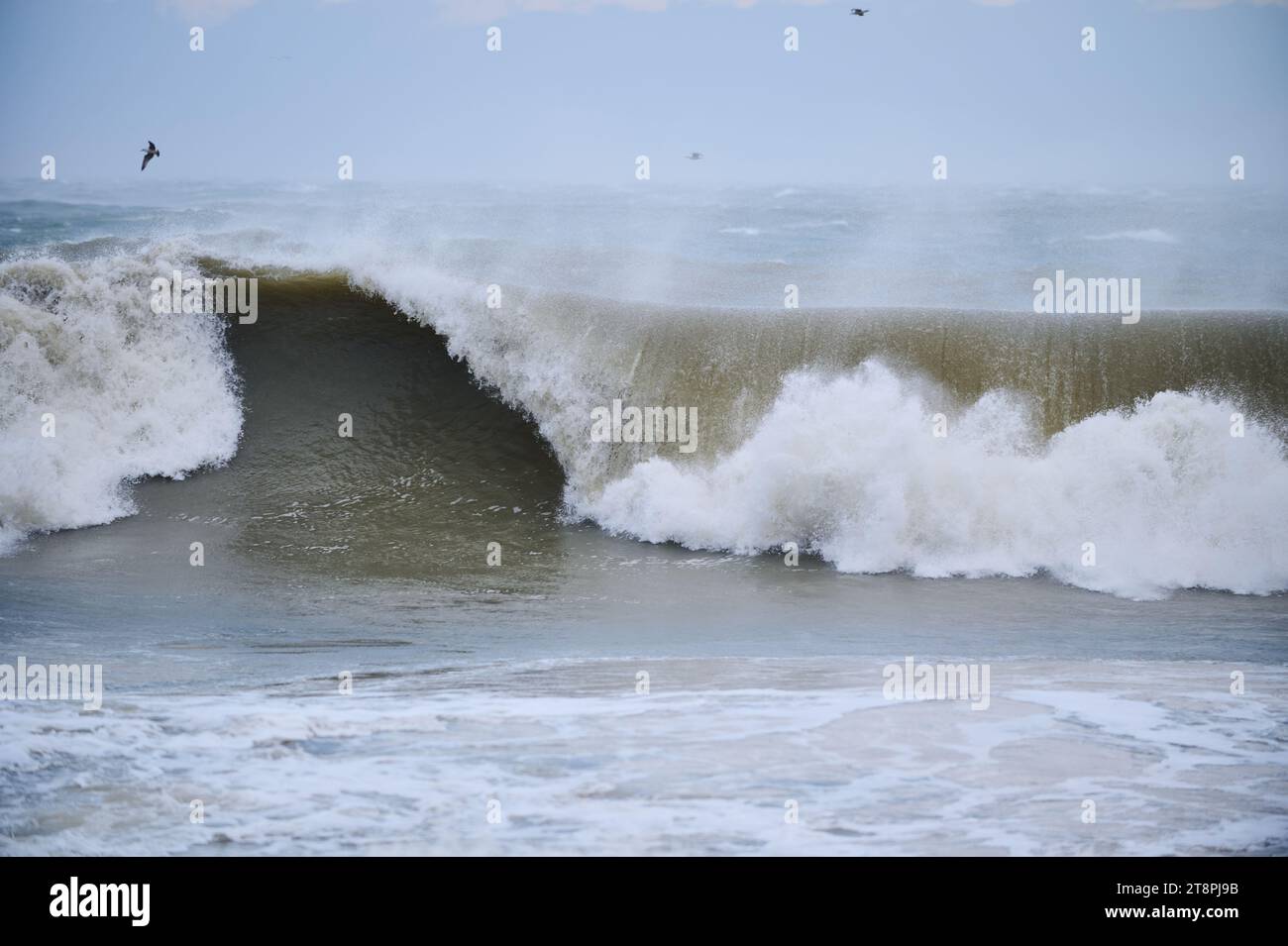 Raging huge waves during an incredibly powerful storm in the Black Sea ...