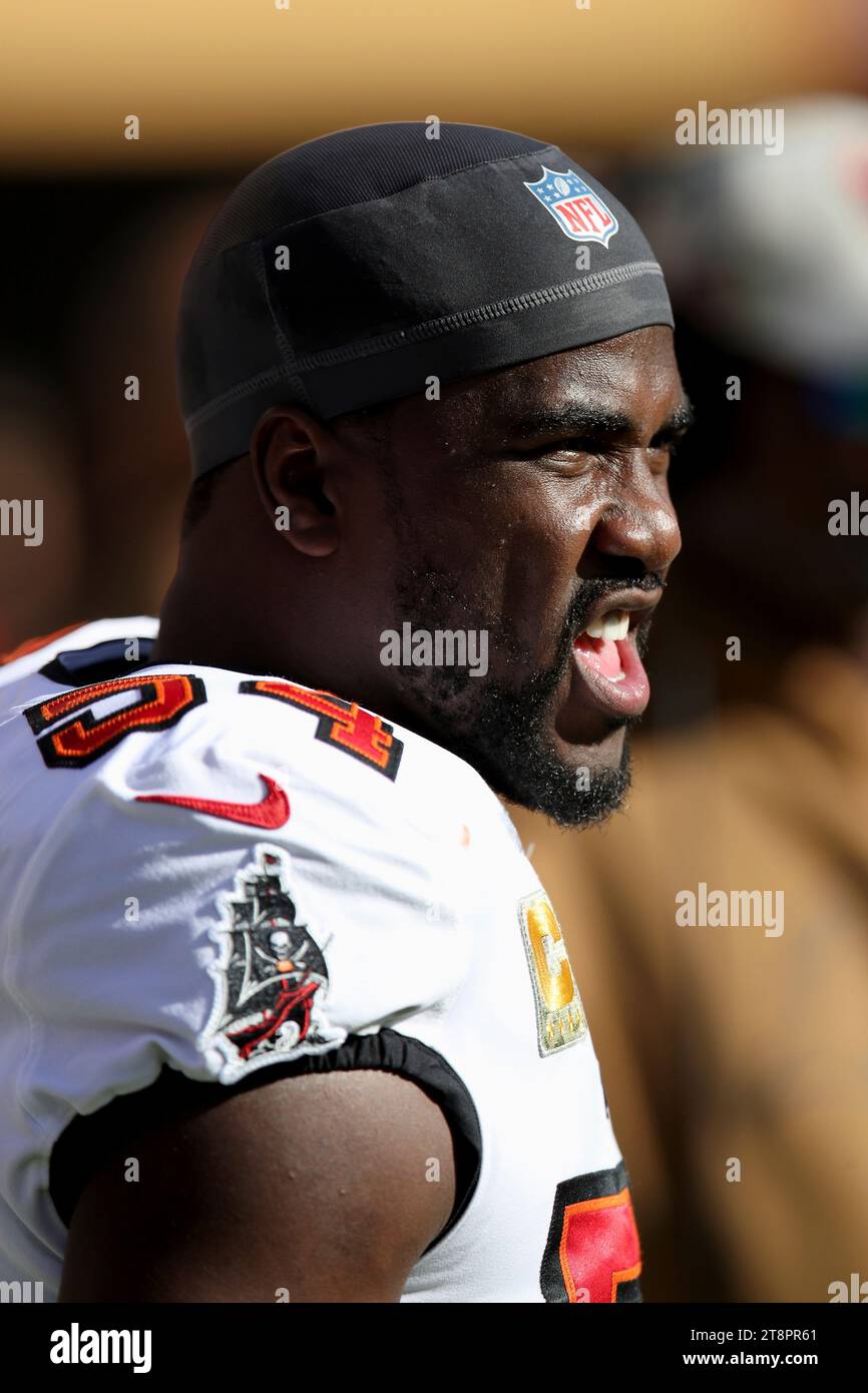 Tampa Bay Buccaneers linebacker Lavonte David (54) walks onto the field ...