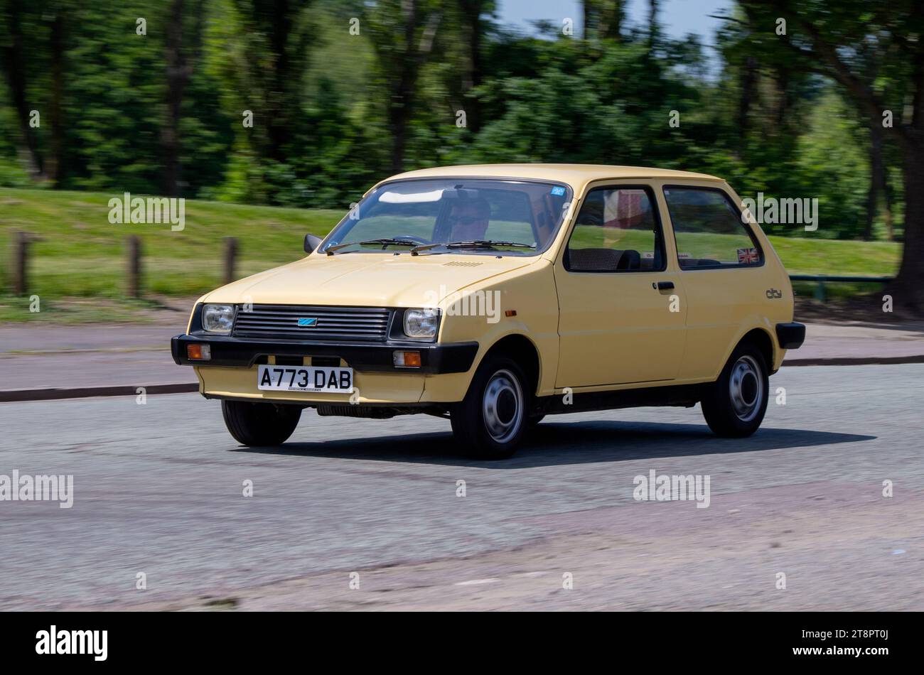 1983 Austin Metro City - beige base model, so basic it has blanking ...