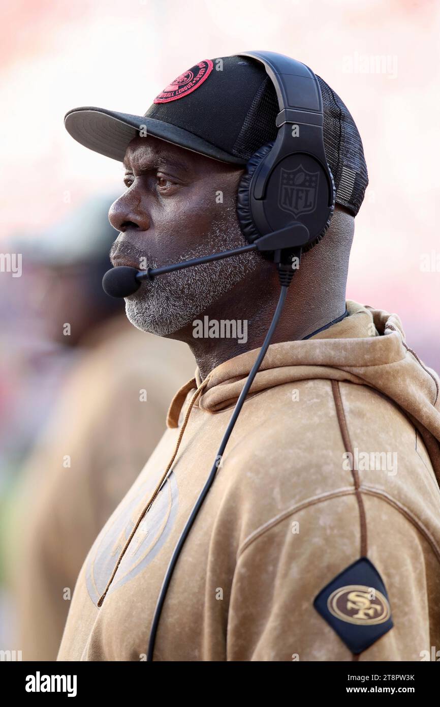 San Francisco 49ers assistant head coach / running backs coach Anthony ...