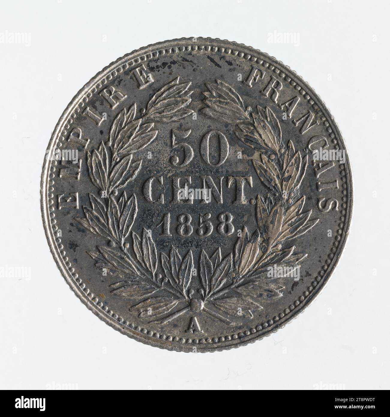Silver dimensions coin hi-res stock photography and images - Alamy