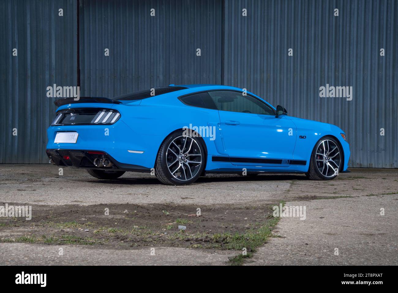 Ford Mustang S550 Mach 1 5.0 sports car Stock Photo - Alamy