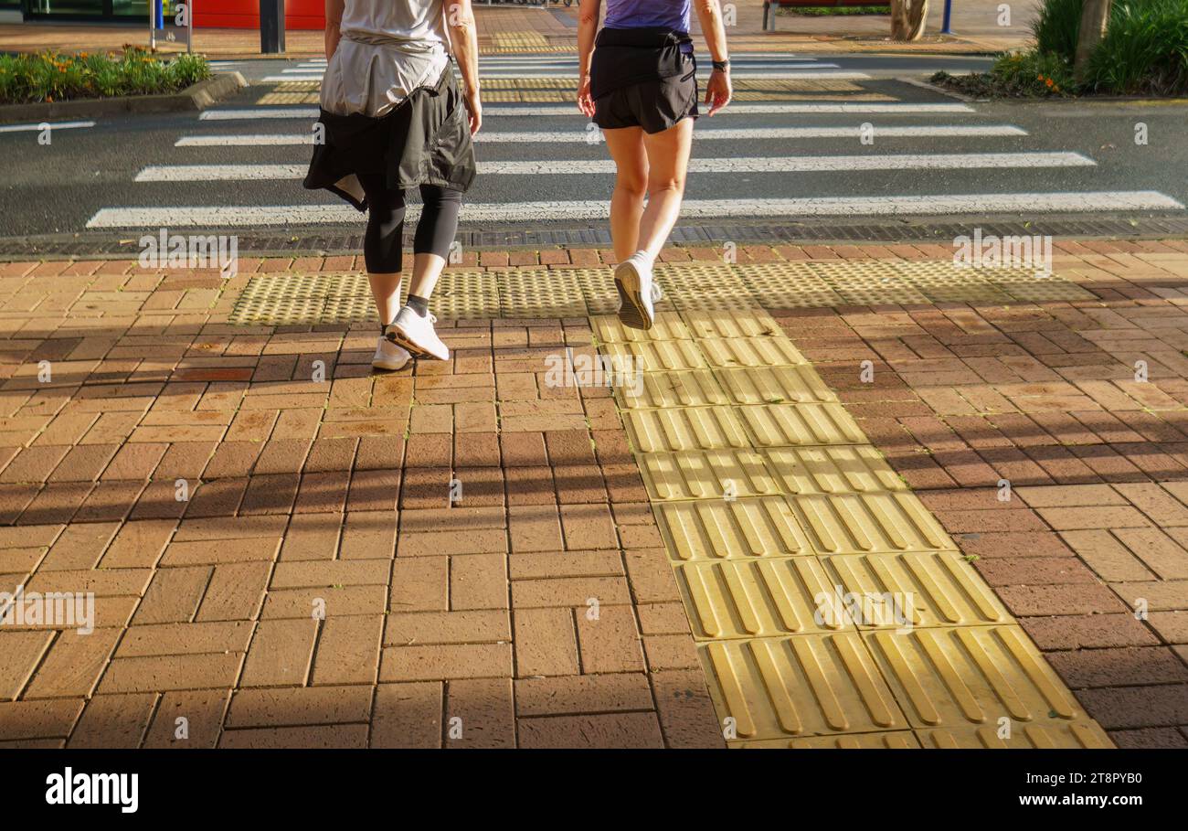 Pedestrian crossing sign new zealand hi-res stock photography and ...
